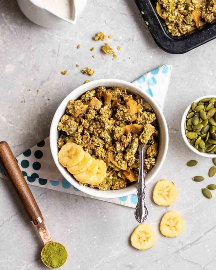 Crunchy Matcha Granola using Quick Oats (Vegan) – My Plantiful Cooking