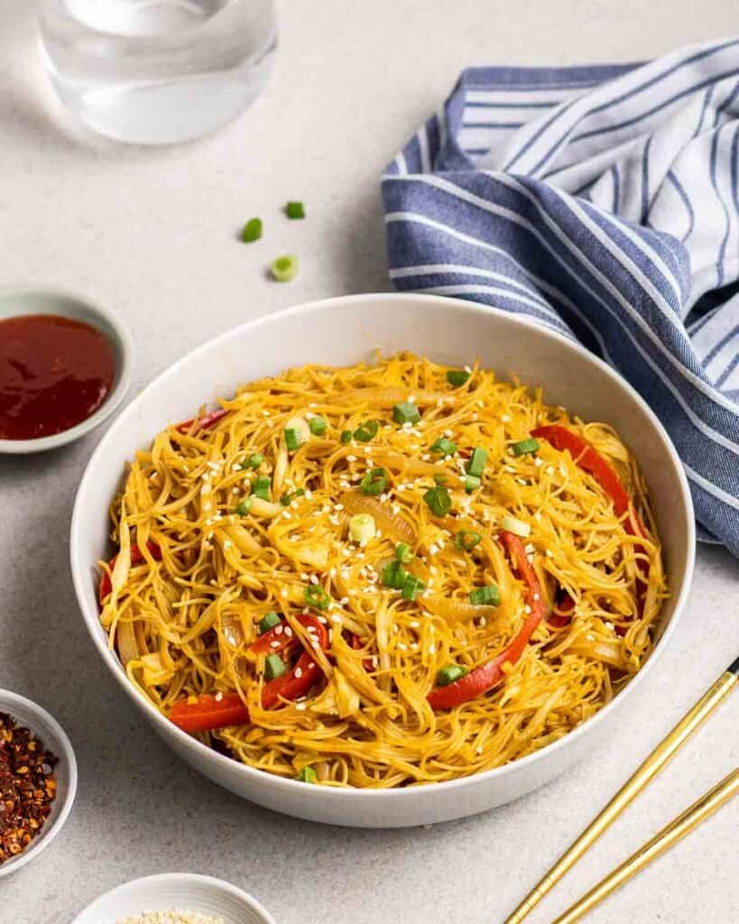 Vegetable Chow Mei Fun (Singapore-inspired) – My Plantiful Cooking