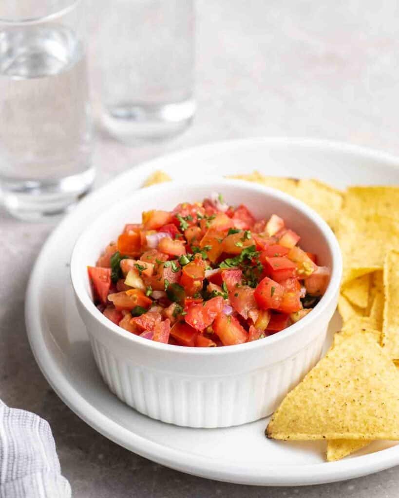 Chipotle Fresh Tomato Salsa ( copycat ) – My Plantiful Cooking