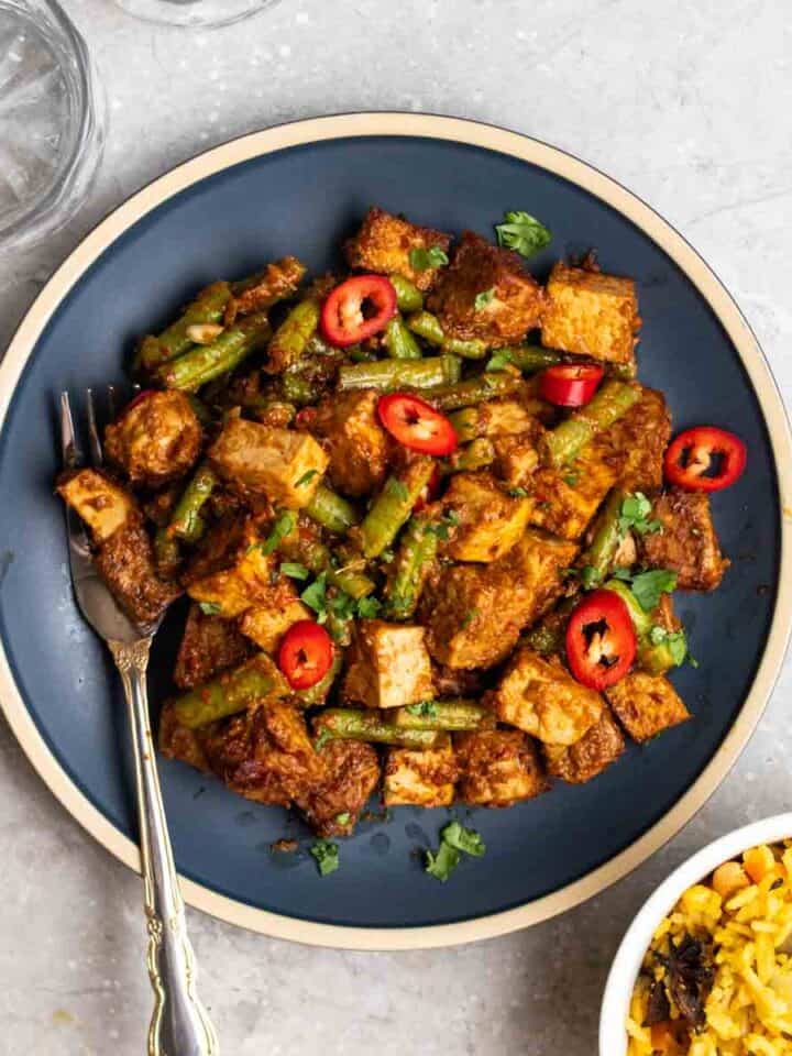 Malay Sambal Fried Rice (Nasi Goreng Sambal) – My Plantiful Cooking